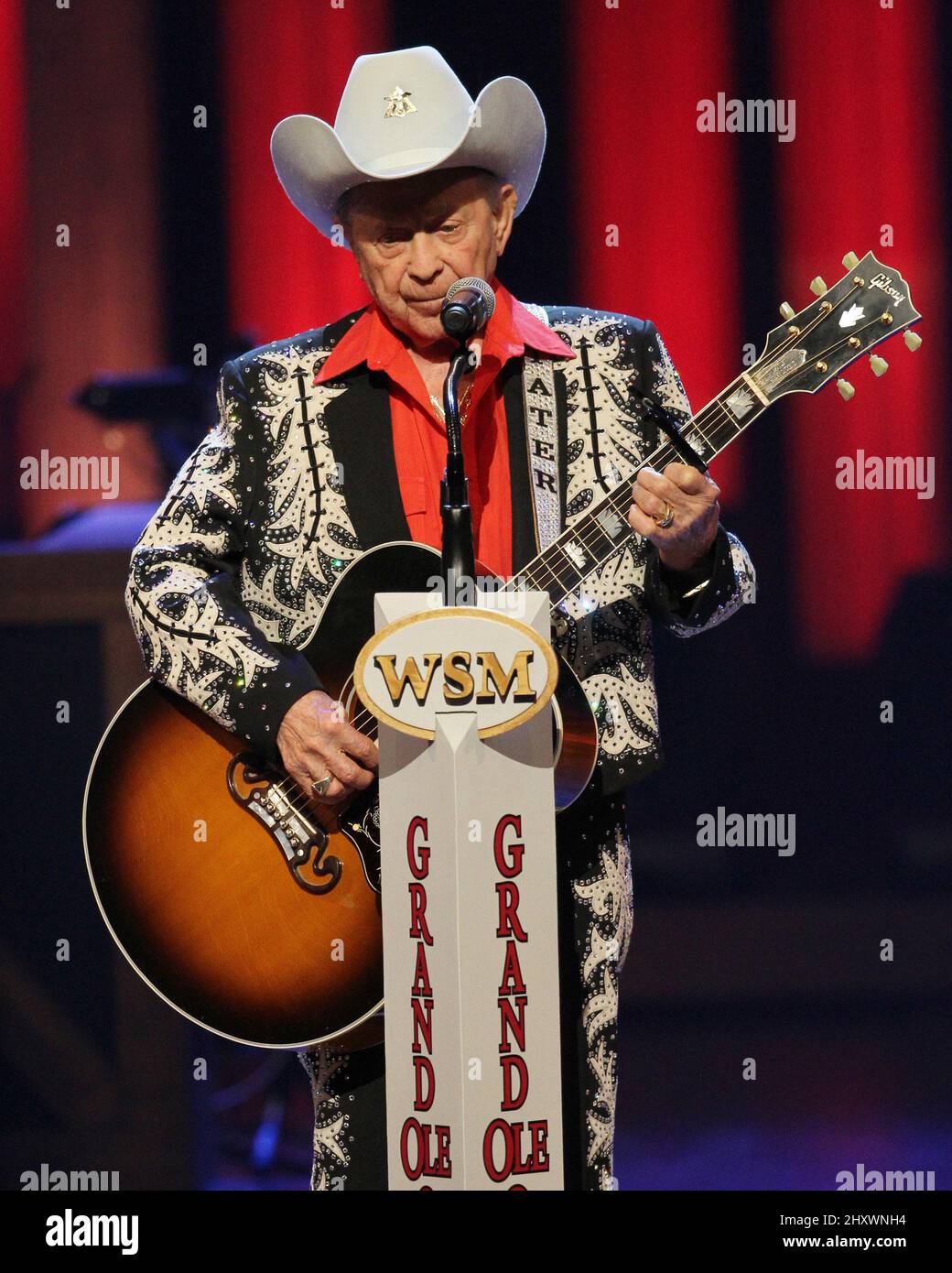 Little Jimmy Dickens performing live at the Grand Ole Opry at the Grand ...