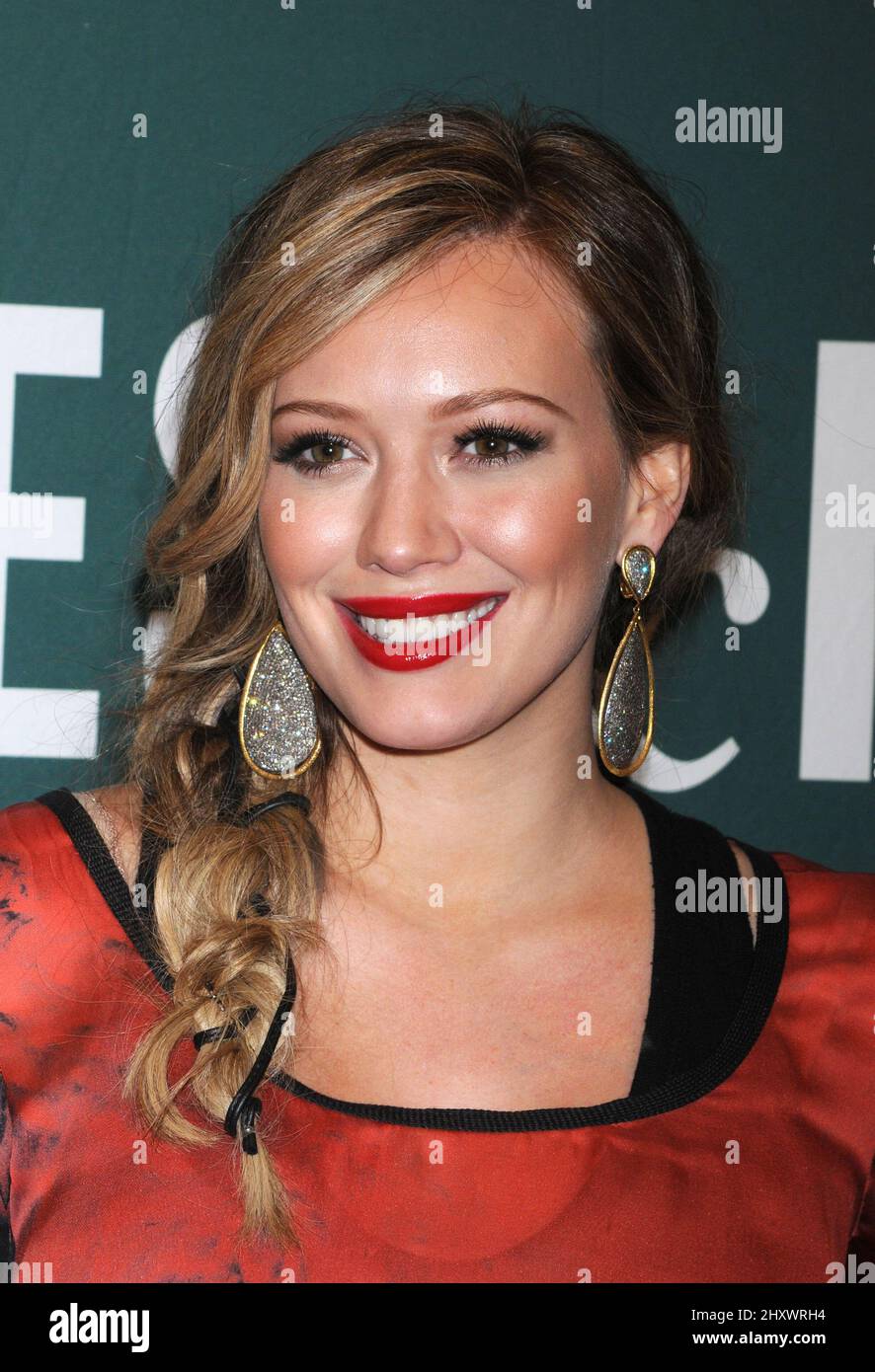 Hilary Duff 'devoted' book signing at Barnes & Noble at The Grove ...