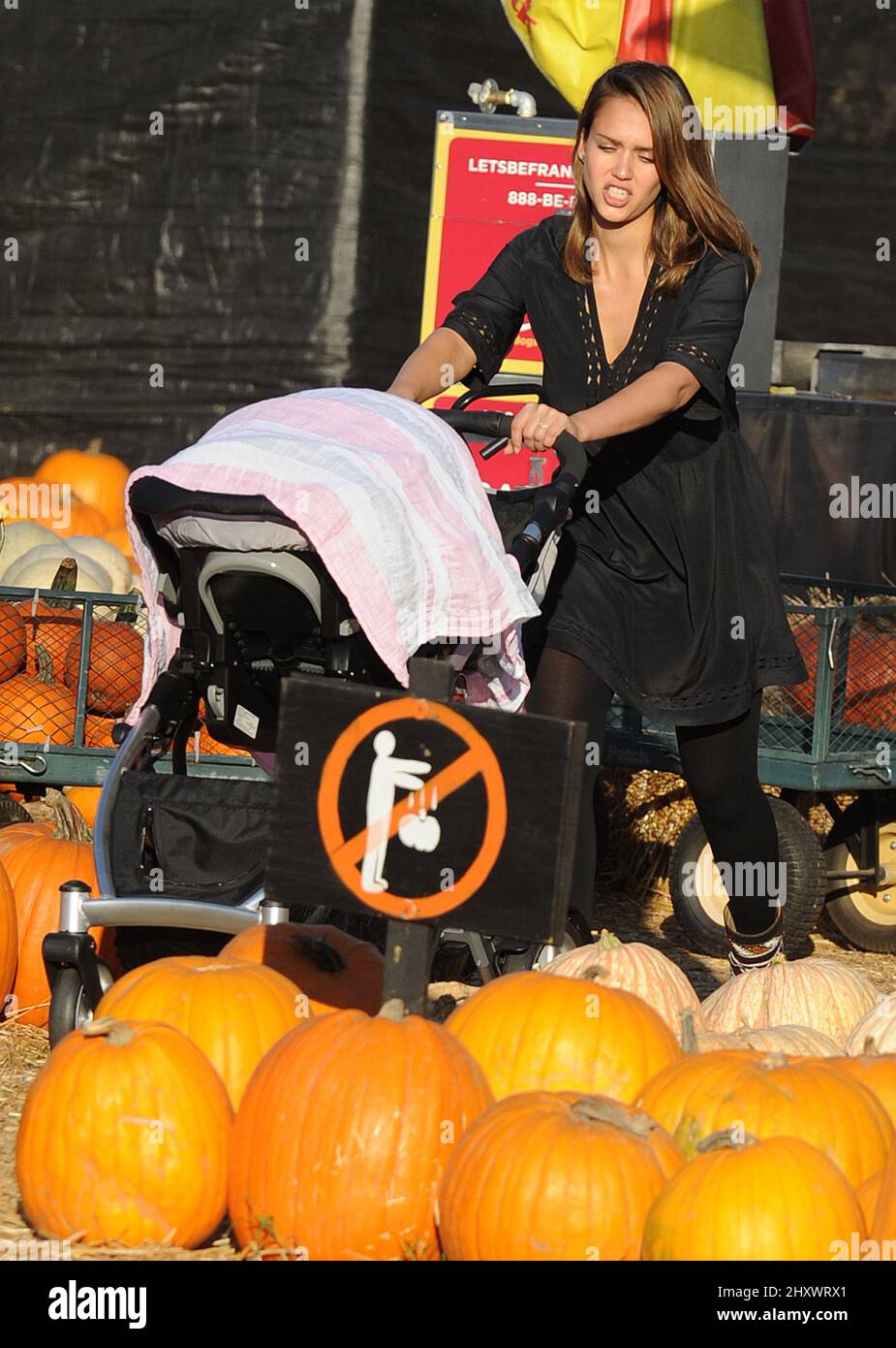 Jessica Alba and Haven Warren at Mr Bones Pumpkin Patch in Los Angeles ...