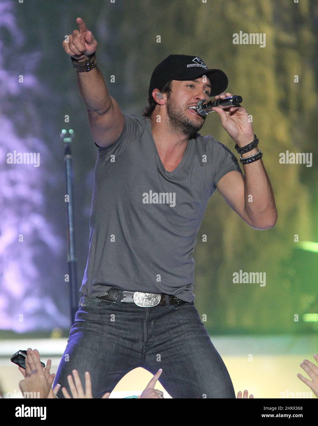 Luke Bryan performs during 'CMT on Tour: Luke Bryan's Tailgates and ...