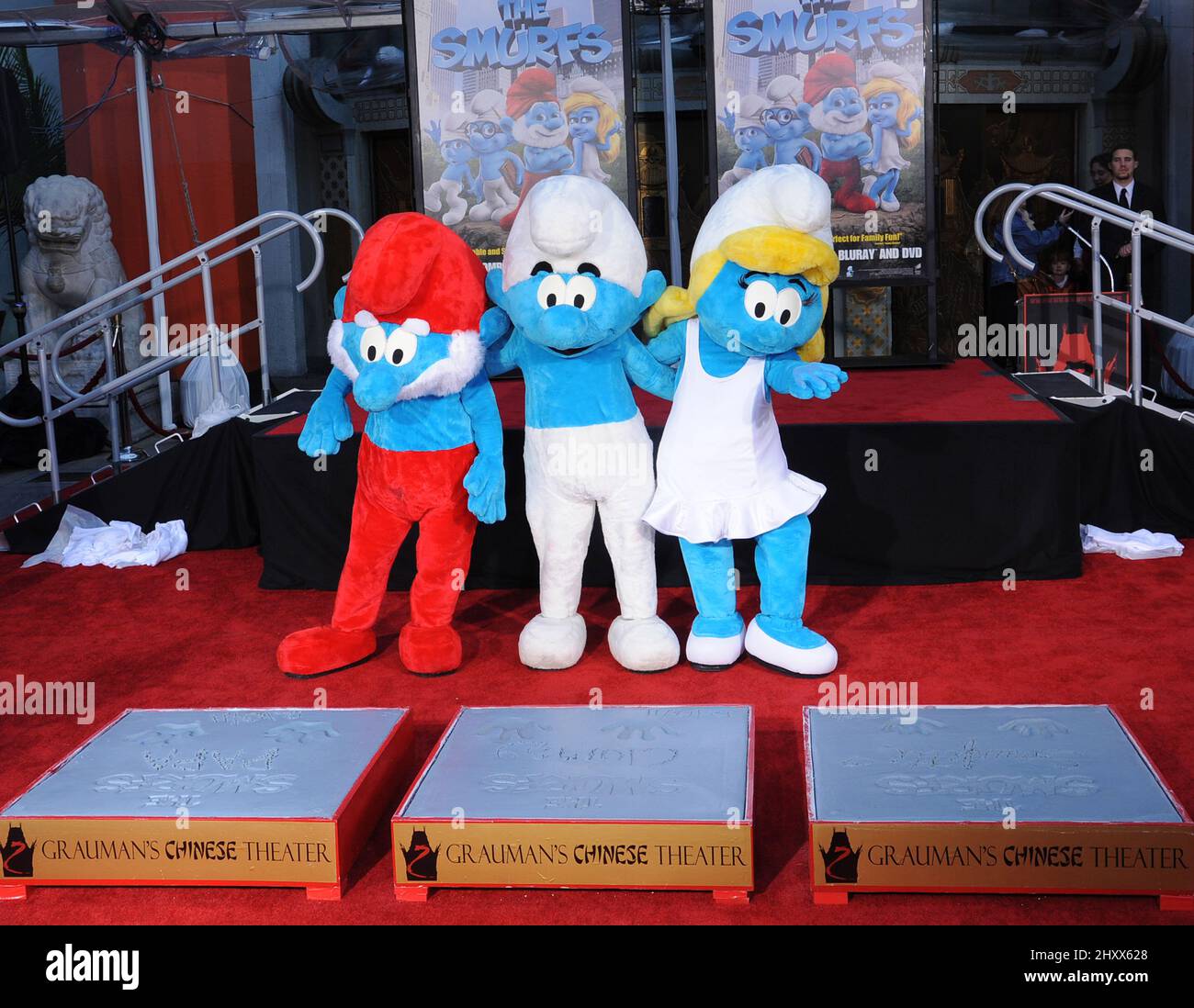 Smurfs hand hi-res stock photography and images - Alamy