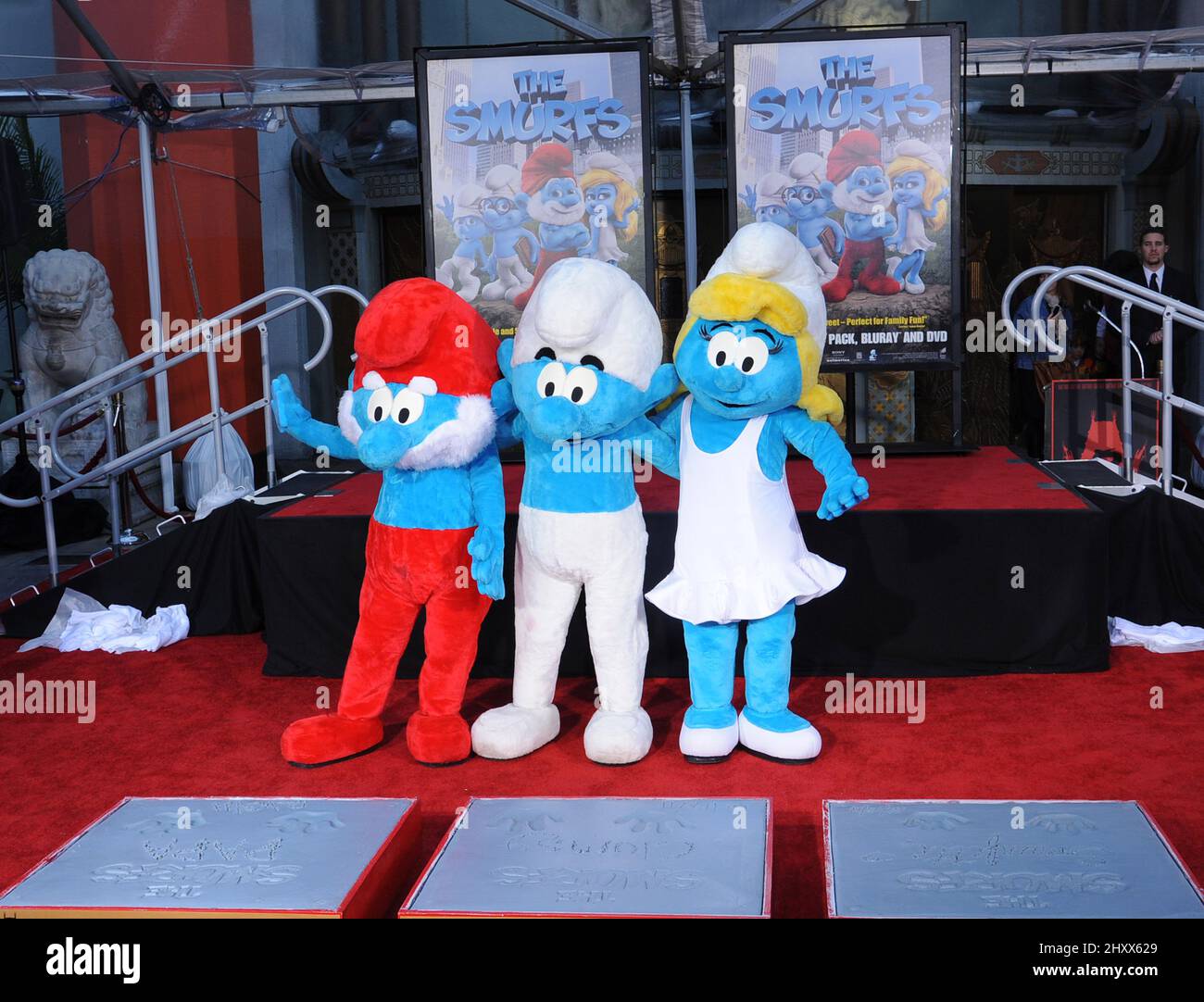 The Smurfs attending The Smurfs Hand and Footprint Ceremony at Grauman ...