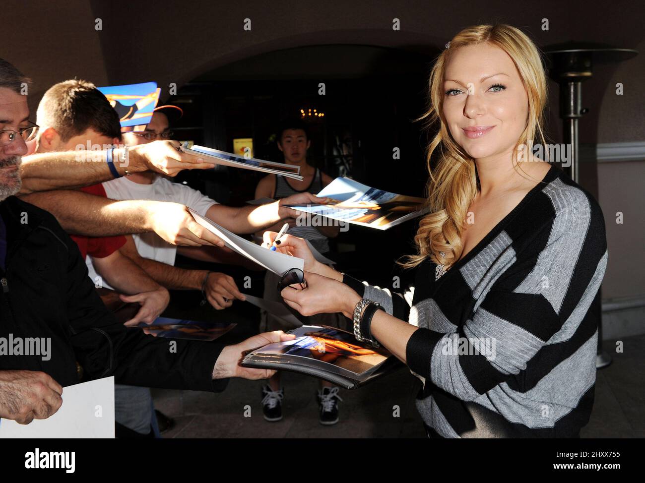 Laura prepon outside 2012 nbc universal winter tca press tour hi-res ...