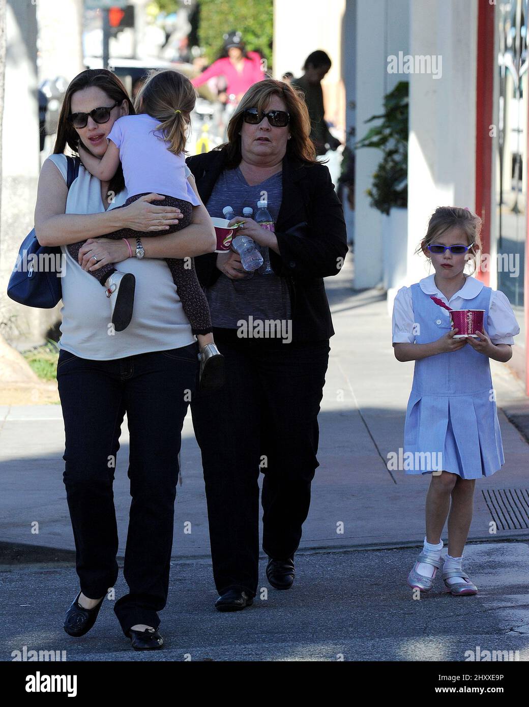 Jennifer Garner and daughters Violet and Seraphina is seen out and ...