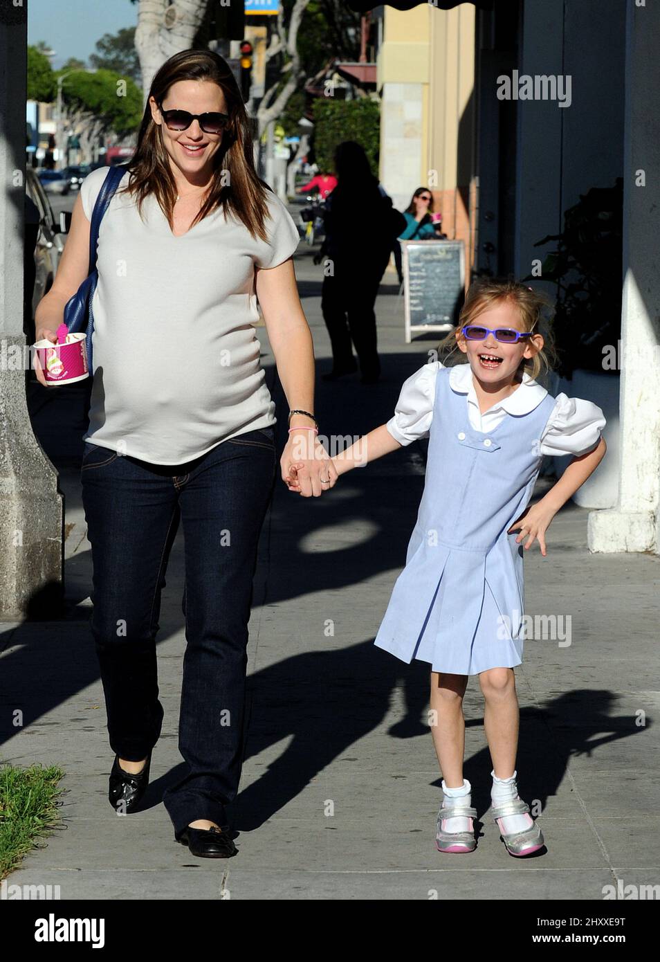 Jennifer Garner and daughter Violet is seen out and about in Los ...