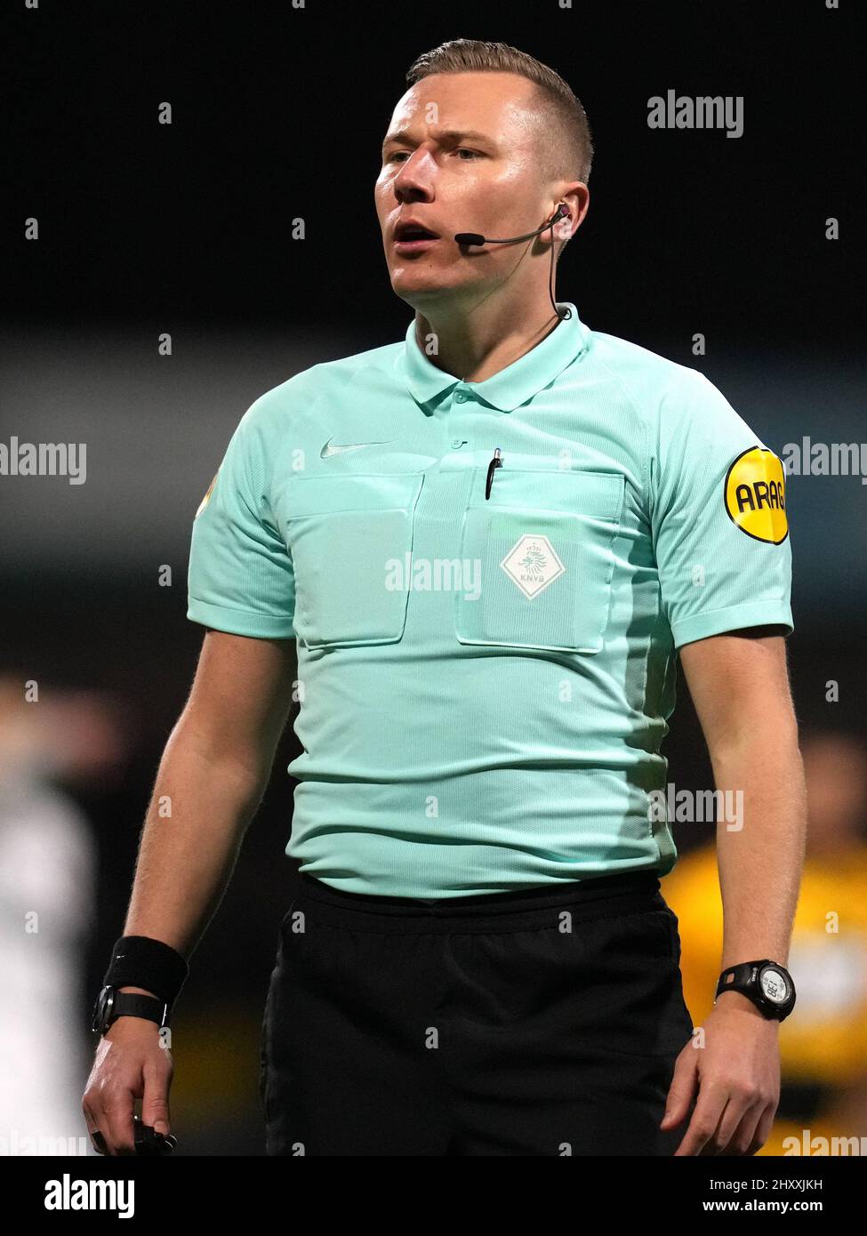 VELSEN-ZUID, NETHERLANDS - MARCH 14: Referee Martijn Vos during the ...