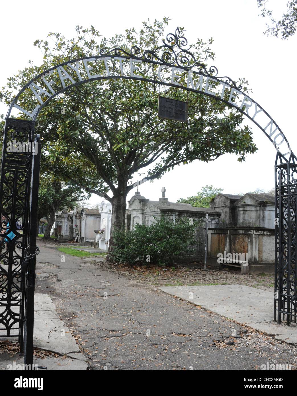 Lafayette grave hi-res stock photography and images - Alamy