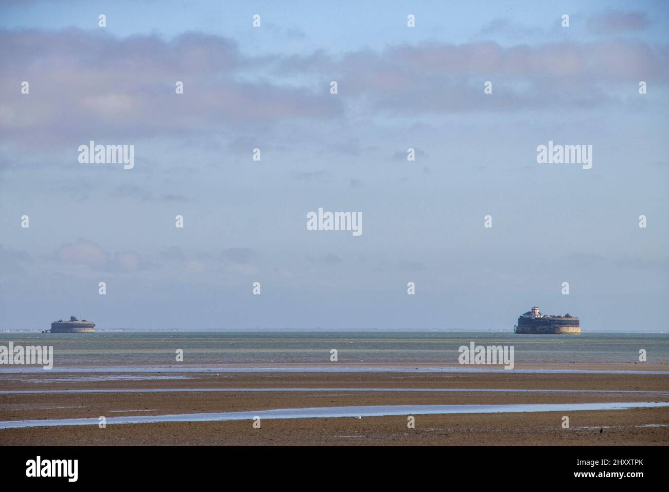 Solent Forts, No Man's Land Fort and Horse Sand Fort Stock Photo - Alamy