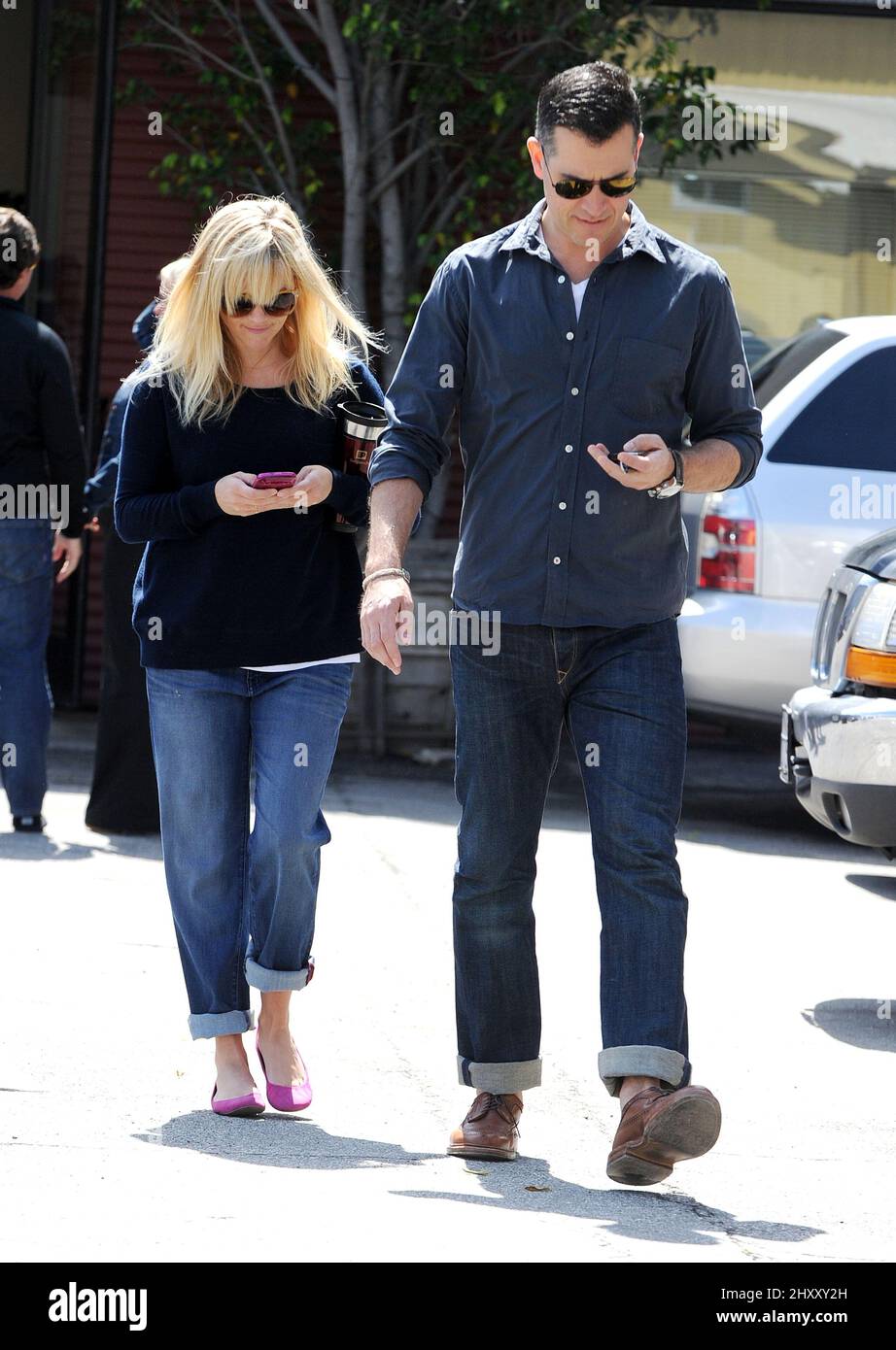 Reese Witherspoon And Jim Toth Beach