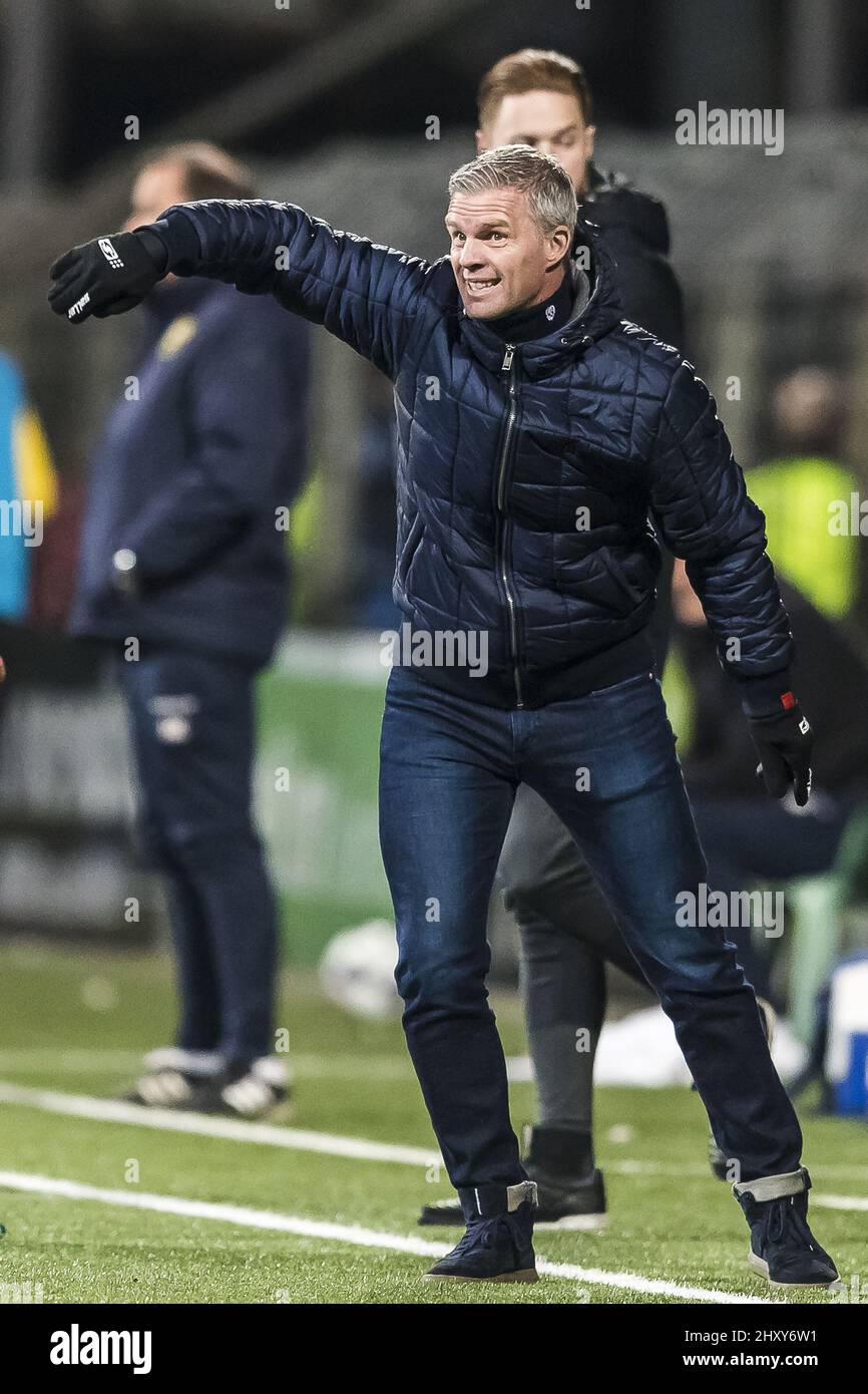 HELMOND - 14-04-2022, . Dutch Keuken Kampioen Division, season 2021-2022. Helmond sport trainer ...