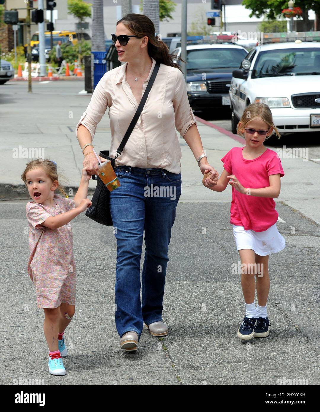 Jennifer Garner and daughters Seraphina and Violet are seen out and ...