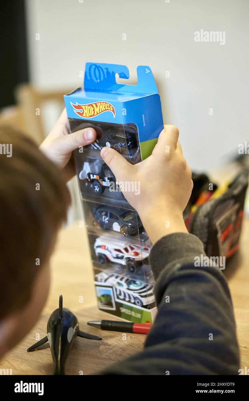 Hot wheels box hi-res stock photography and images - Alamy