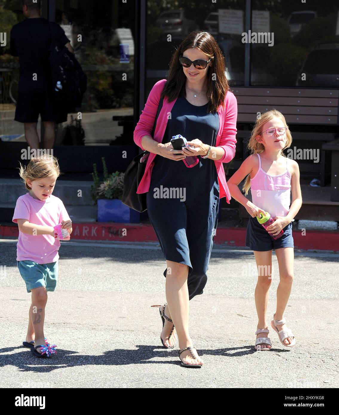 Jennifer Garner and her daughters seen out and about in Los Angeles ...