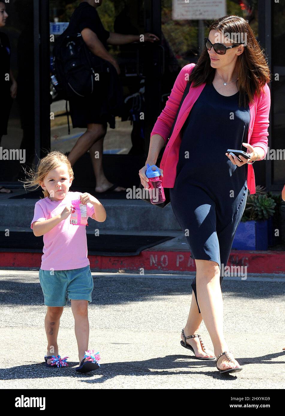 Jennifer Garner and her daughter Seraphina seen out and about in Los ...