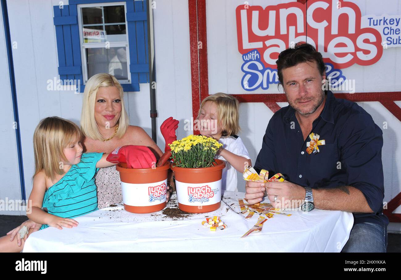 Tori Spelling, Stella McDermott, Liam McDermott and Dean McDermo ...