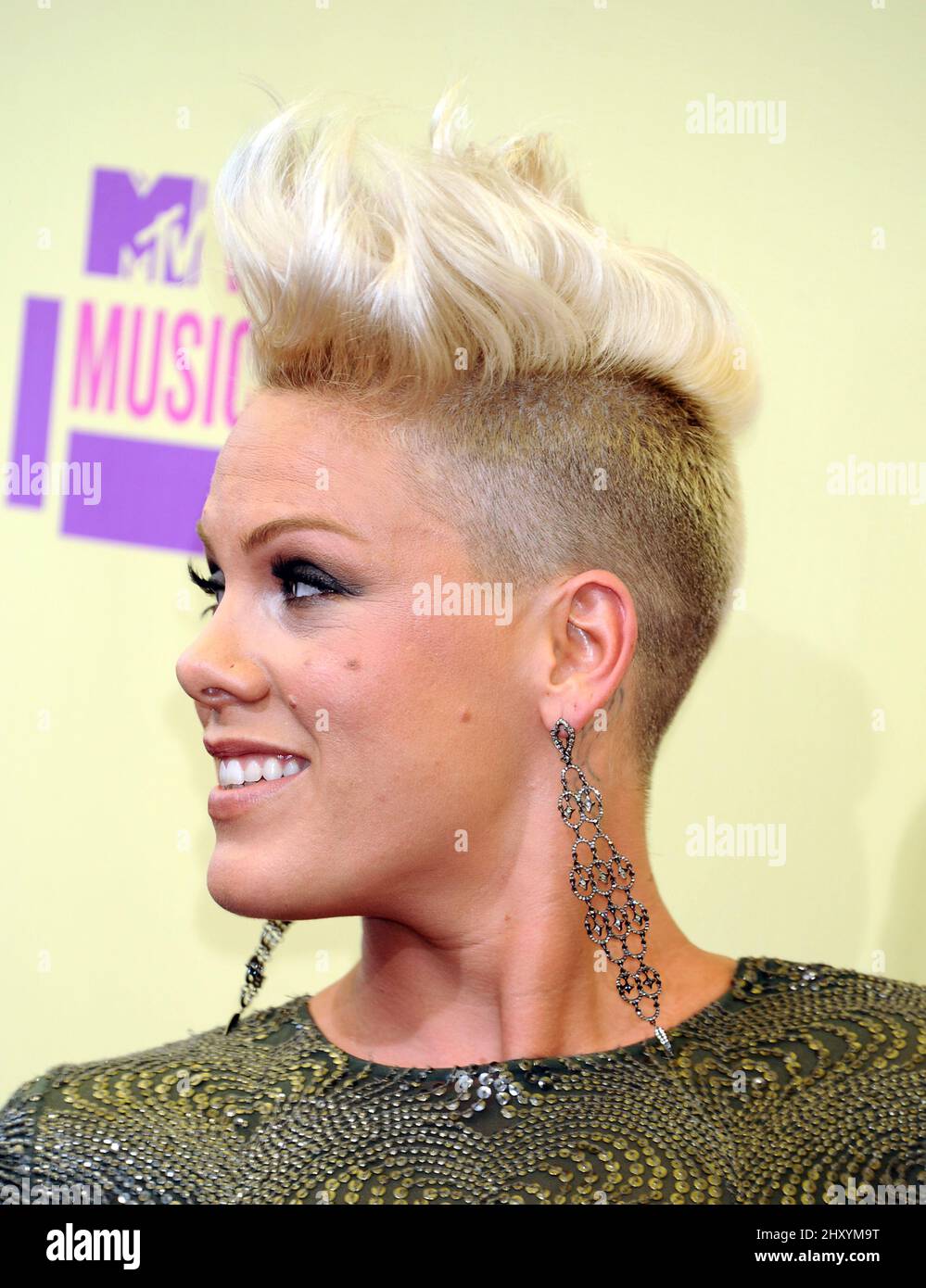 Pink arriving at the 2012 MTV Video Music Awards at Staples Centre, Los ...