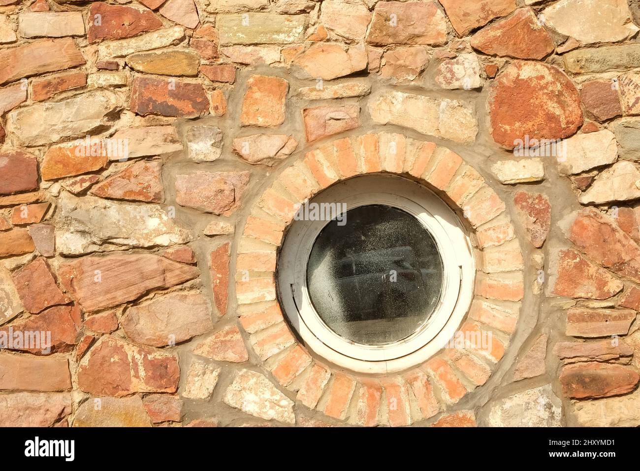 Port hole window hi-res stock photography and images - Alamy