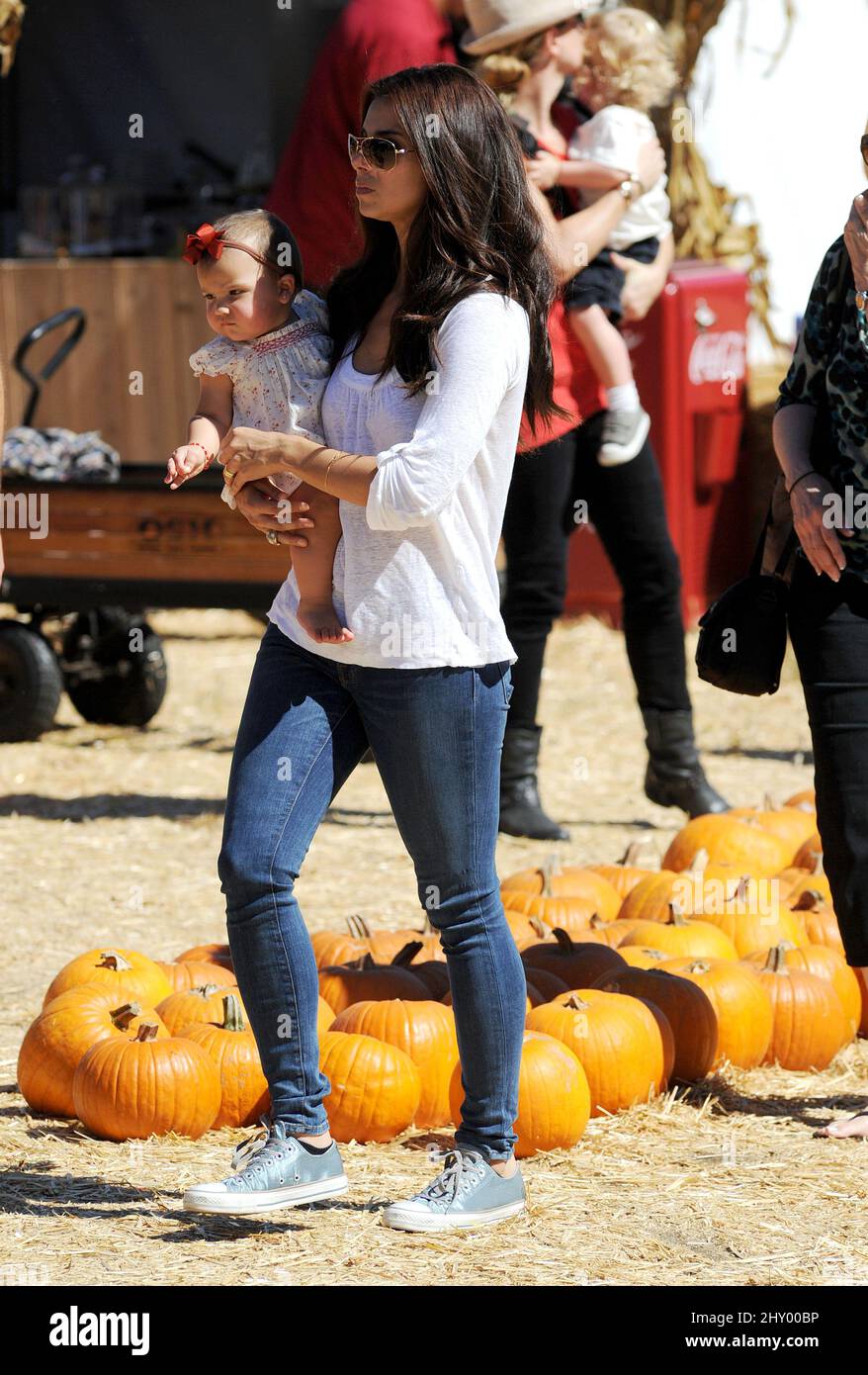 Roselyn sanchez and daughter hi-res stock photography and images - Alamy