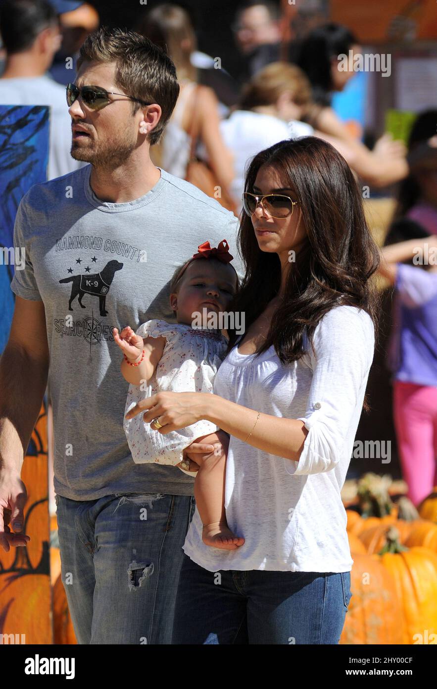 Eric Winter And Roselyn Sanchez