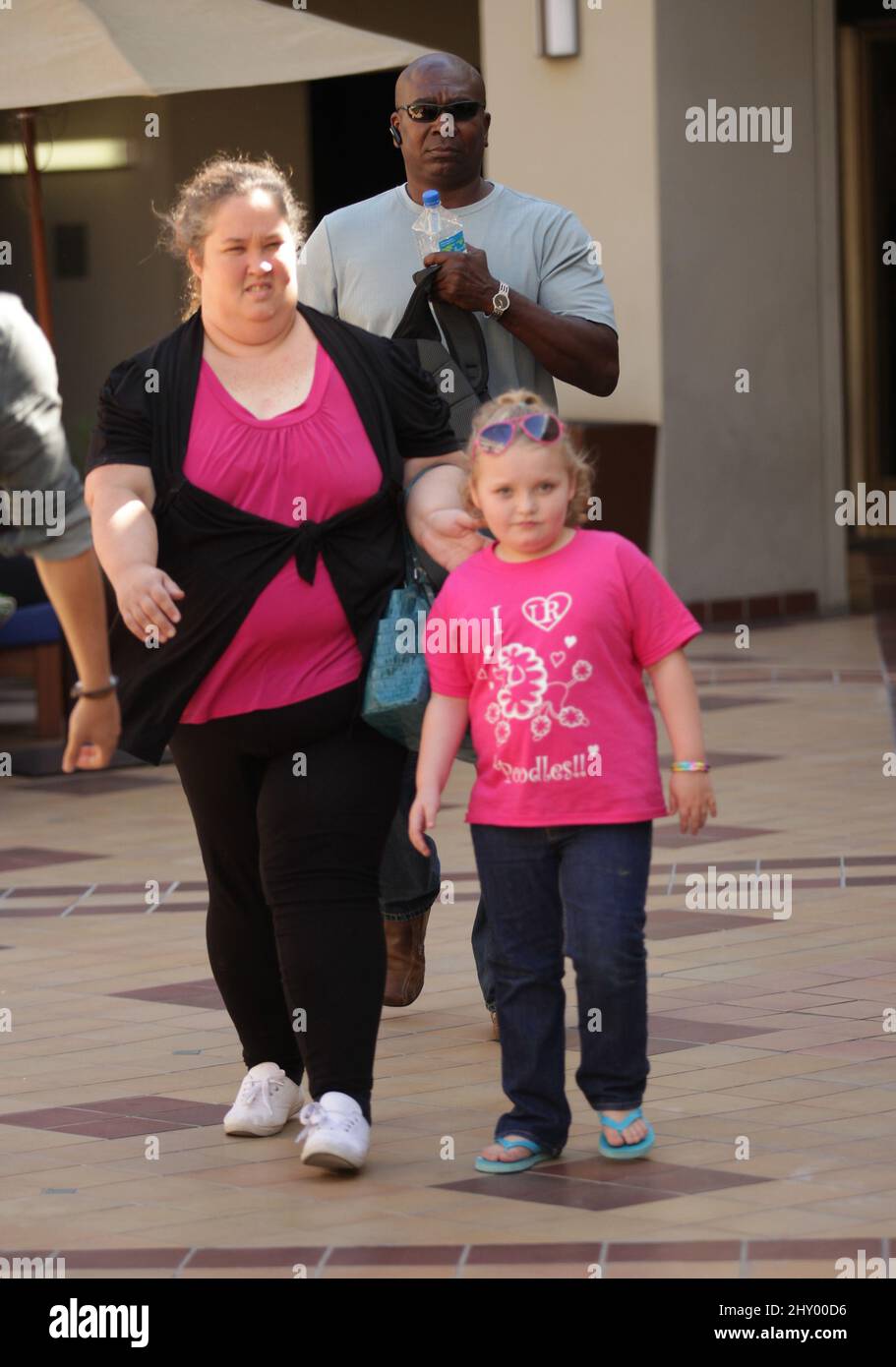 Alana 'Honey Boo Boo' Thompson and June Thompson are seen out and about ...
