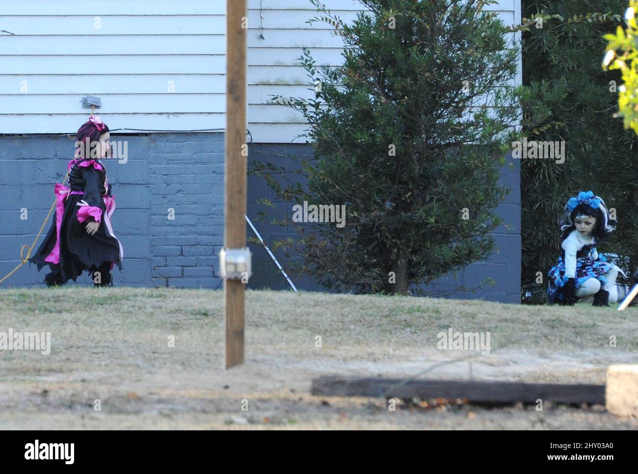 Alana "Honey Boo Boo" Thompson running around the yard in McIntyre ...