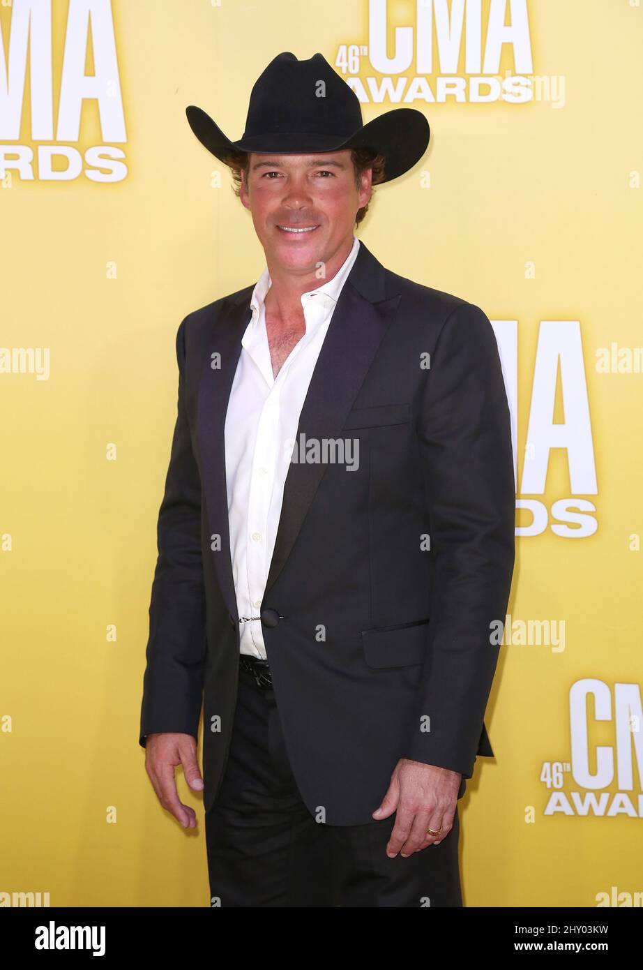 Clay Walker arriving at the 46th Annual Country Music Awards in ...