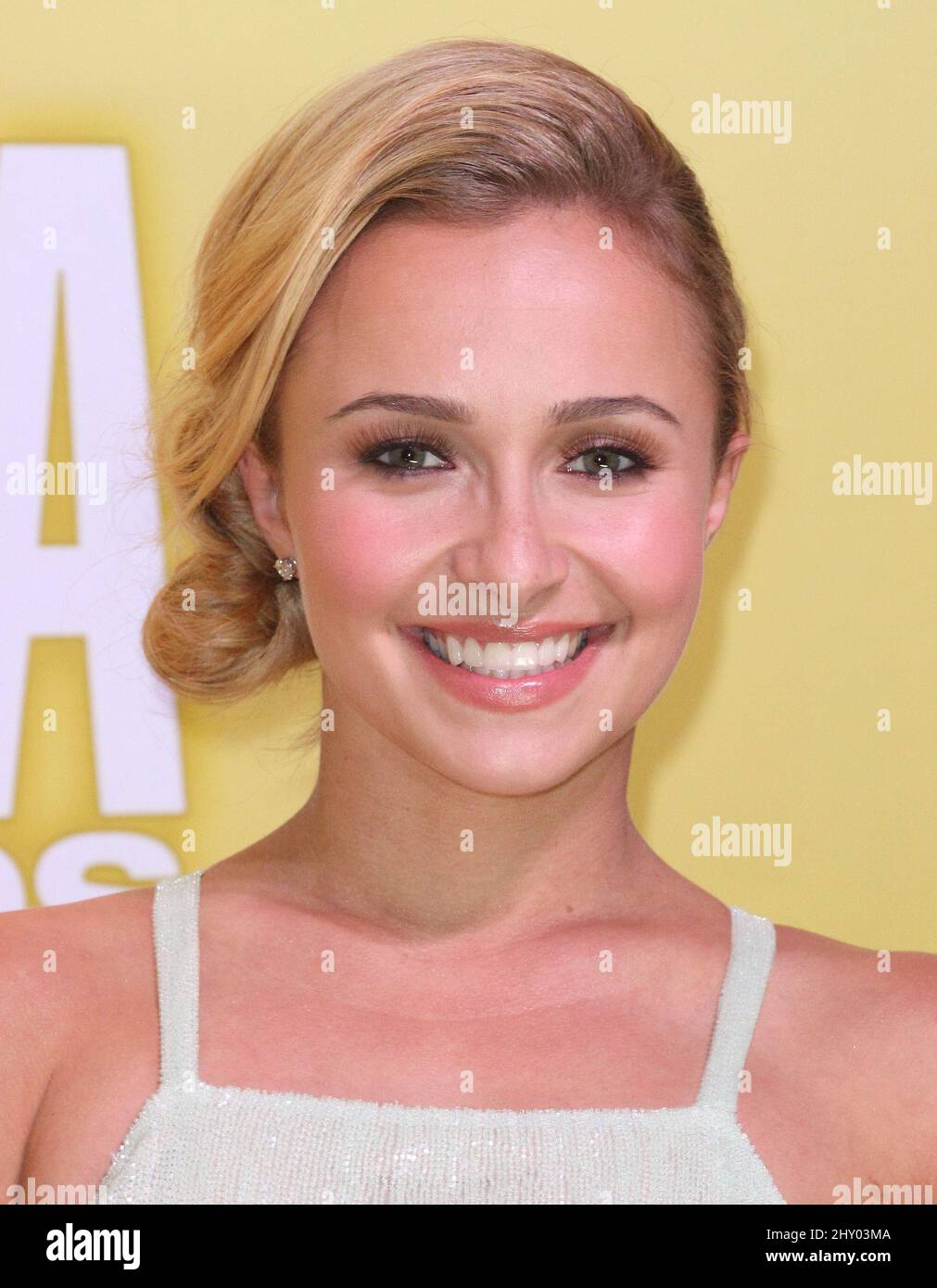 Hayden Panettiere arriving at the 46th Annual Country Music Awards in ...