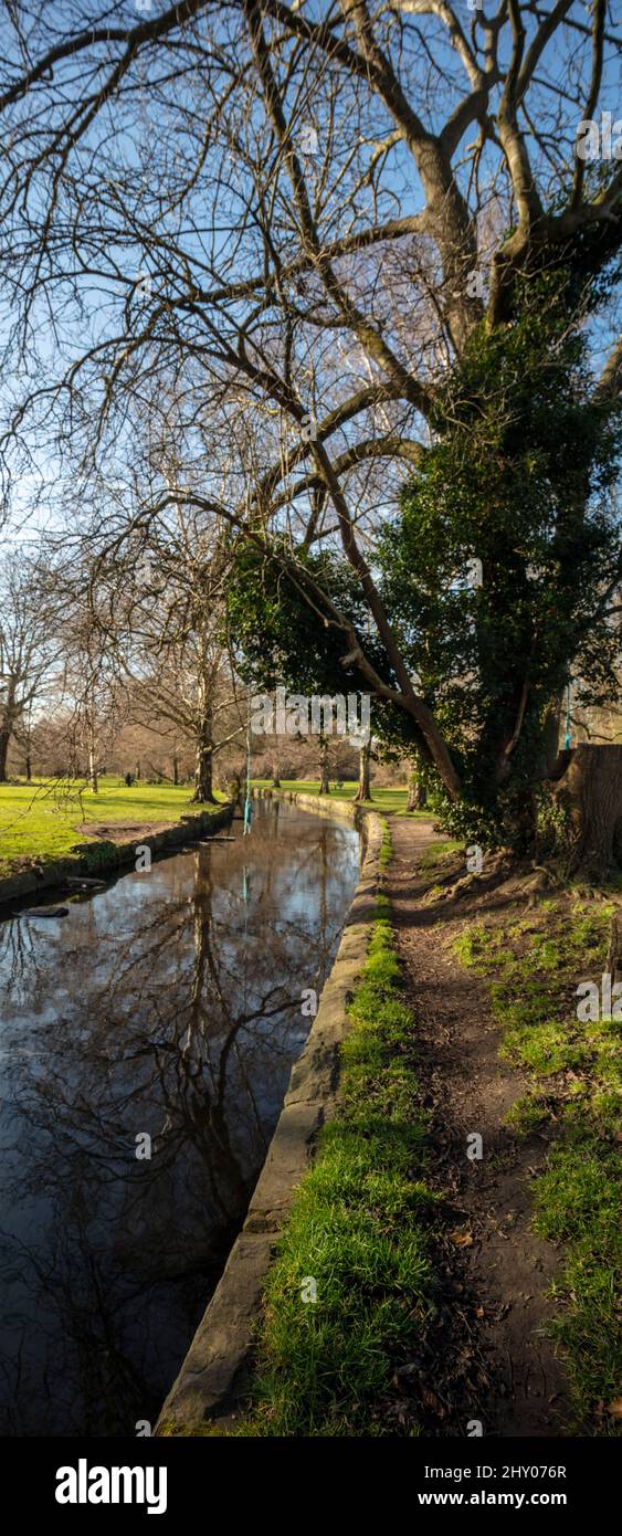 River Wandle at Beddington Park in bright spring sunshine Stock Photo ...
