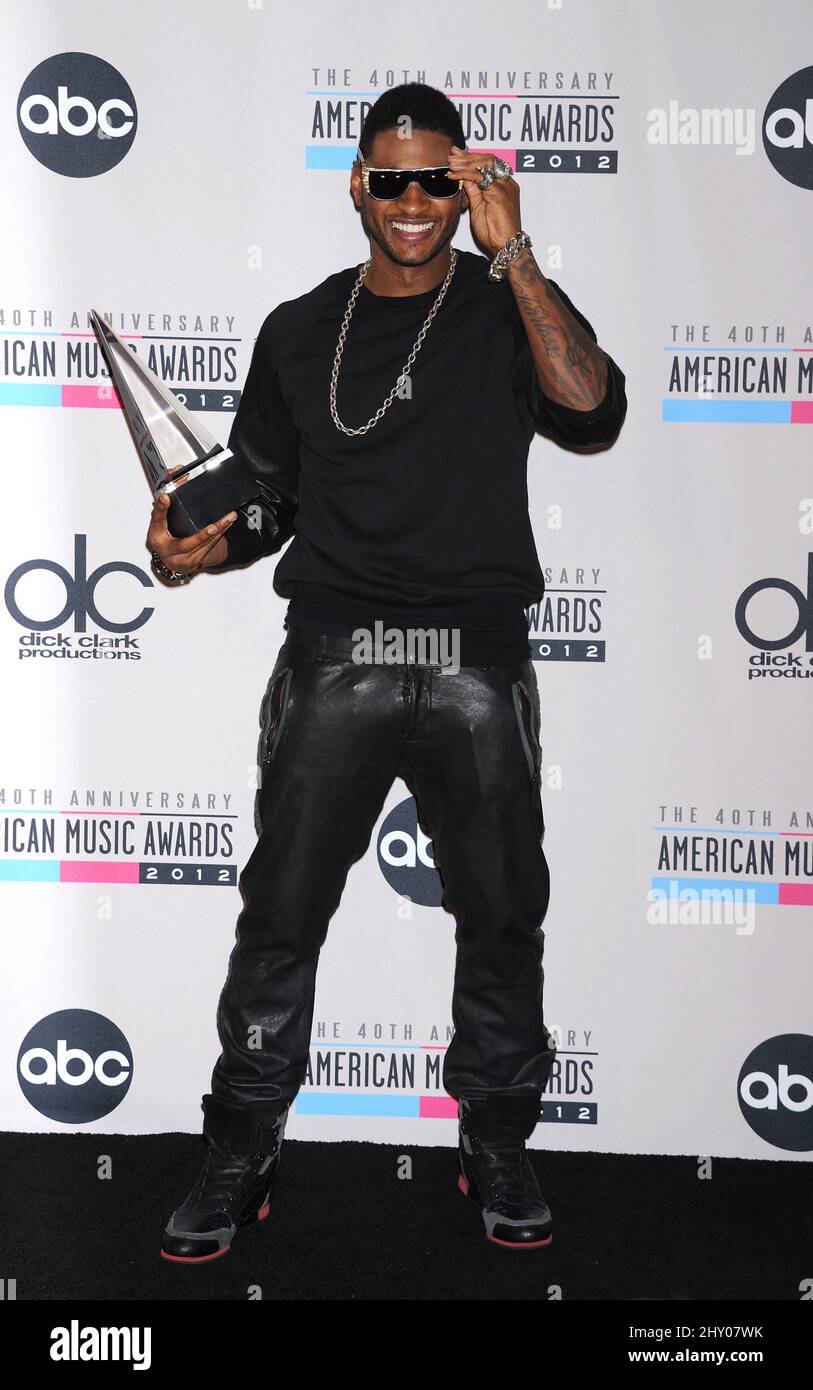 Usher at the 40th Anniversary American Music Awards - Press Room held ...