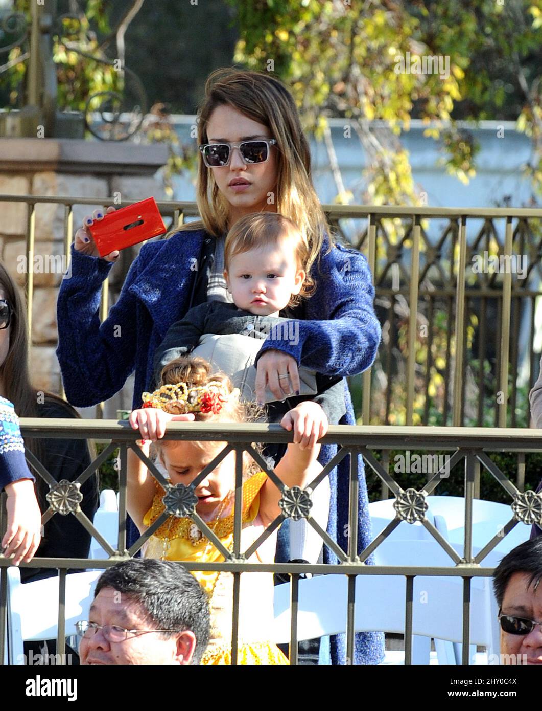 Jessica Alba and daughter Haven watches the Christmas Parade at ...