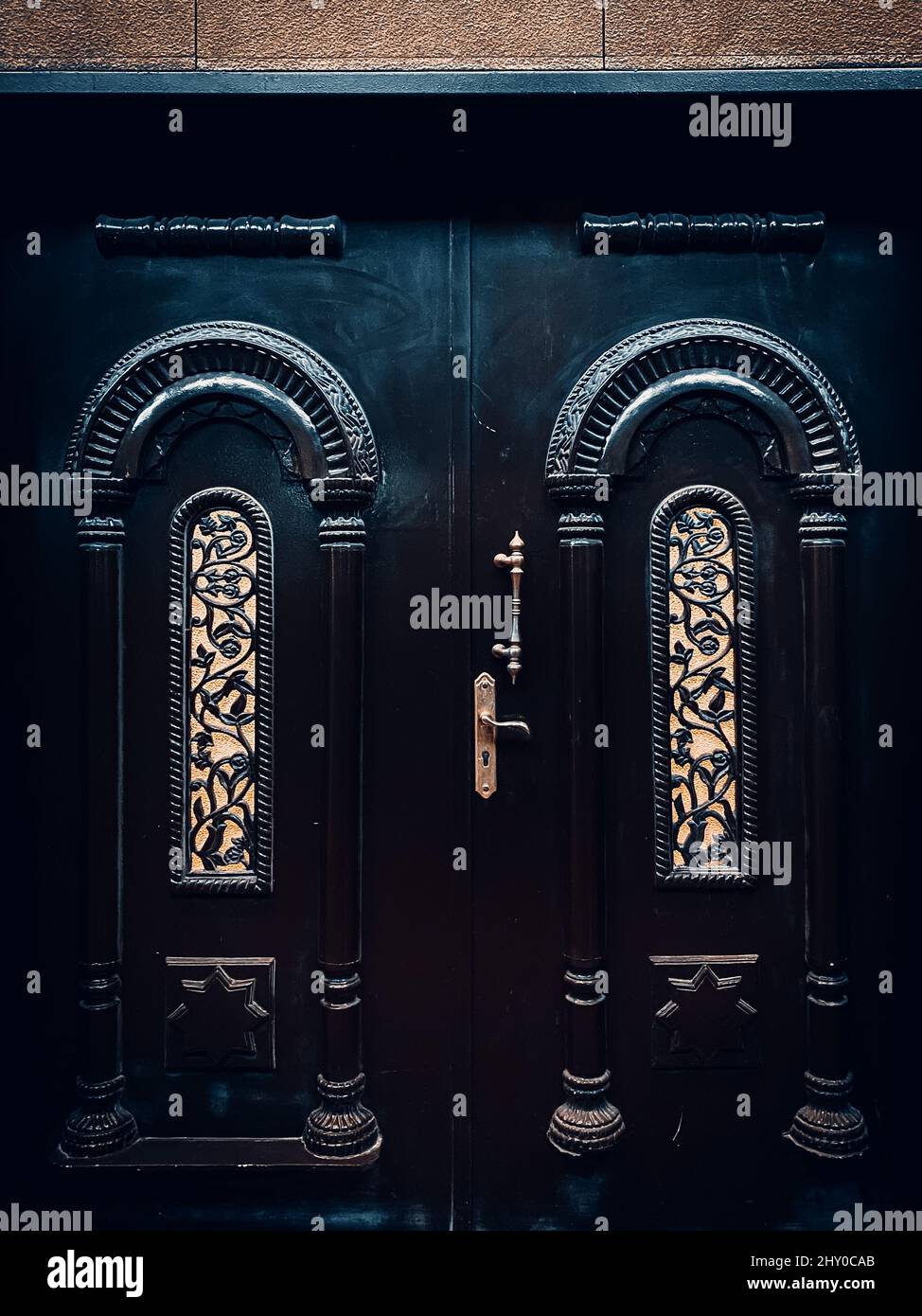 Entrance door of building Stock Photo - Alamy