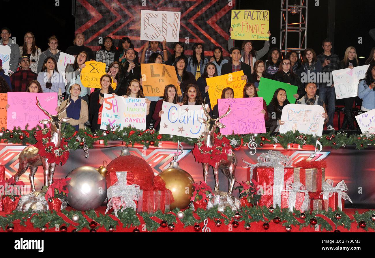 The x factor fans hi-res stock photography and images - Alamy
