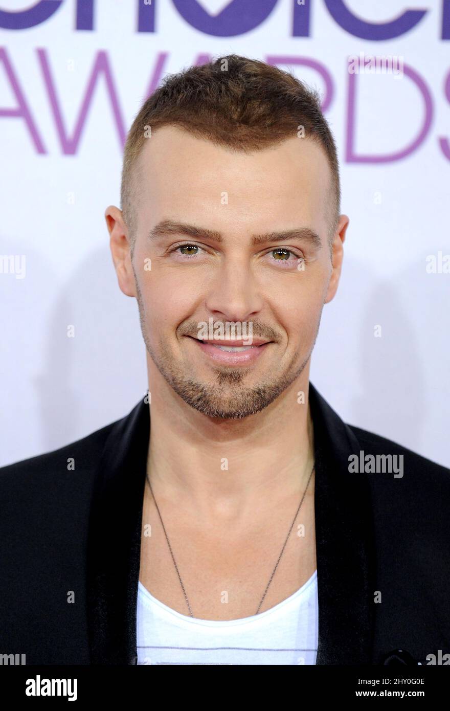 Joey Lawrence arriving at the 2013 People's Choice Awards held at the ...