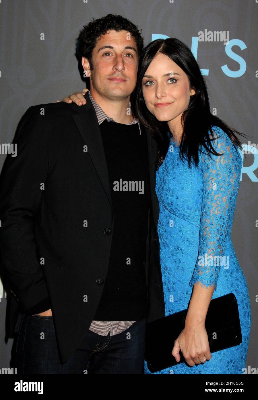 Jason biggs and wife jenny hi-res stock photography and images - Alamy