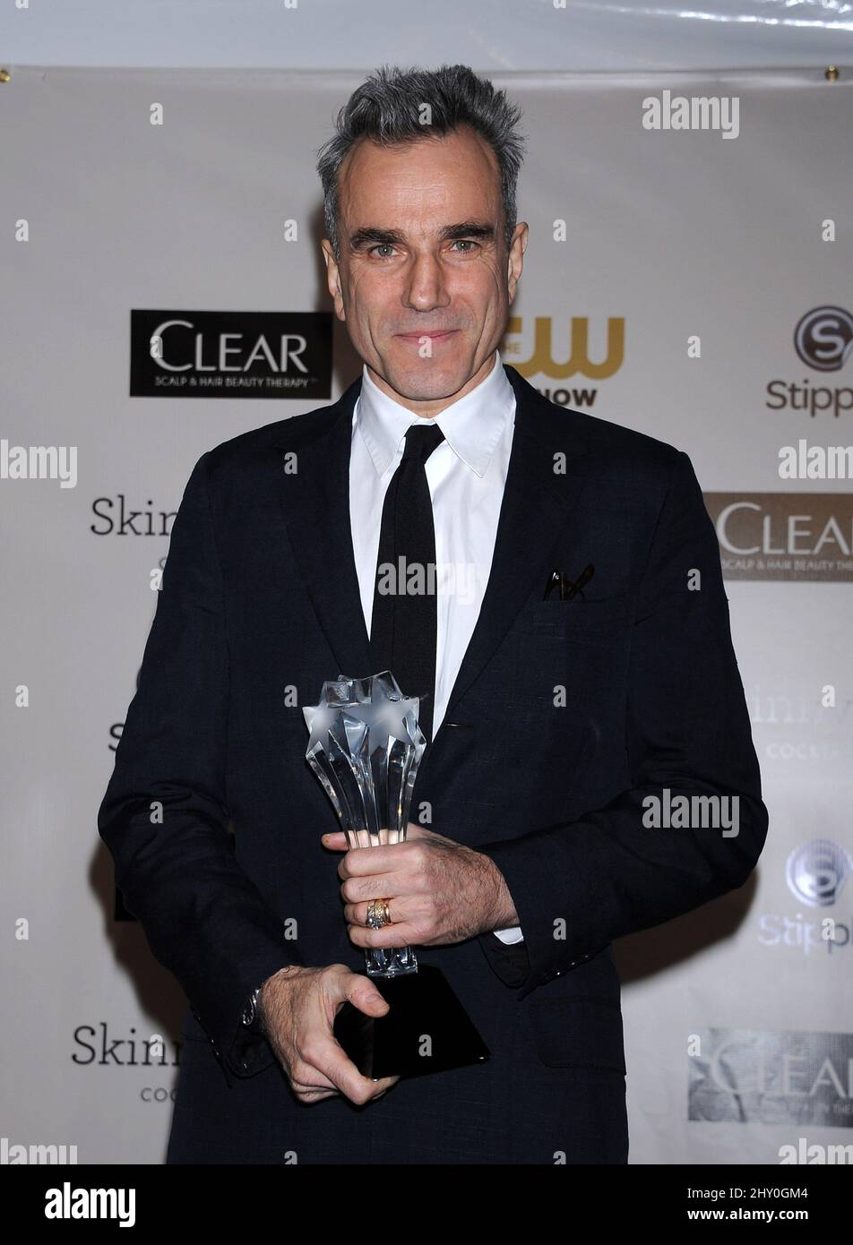 Actor daniel day lewis poses backstage hi-res stock photography and ...