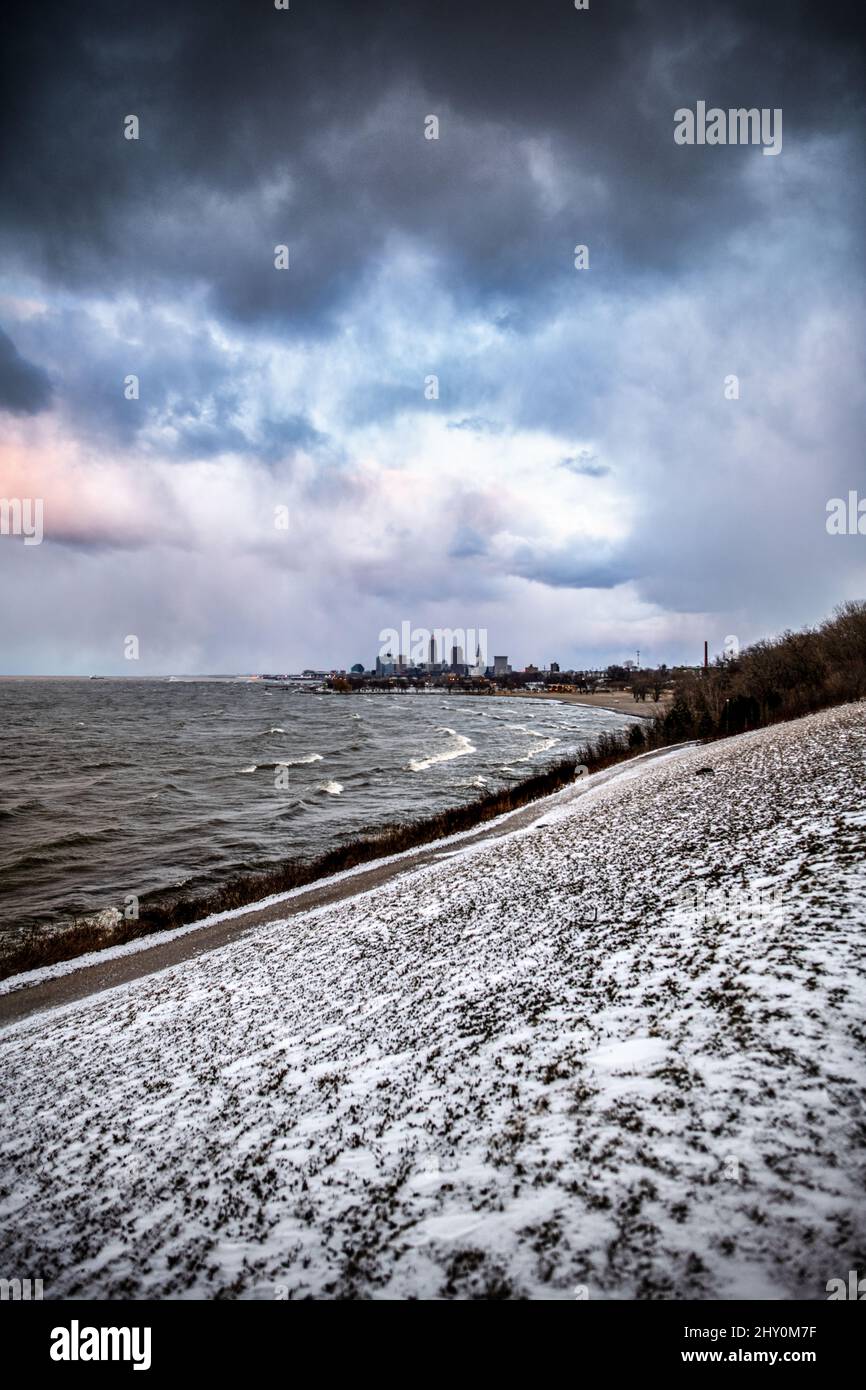 Cleveland ohio skyline winter hi-res stock photography and images - Alamy