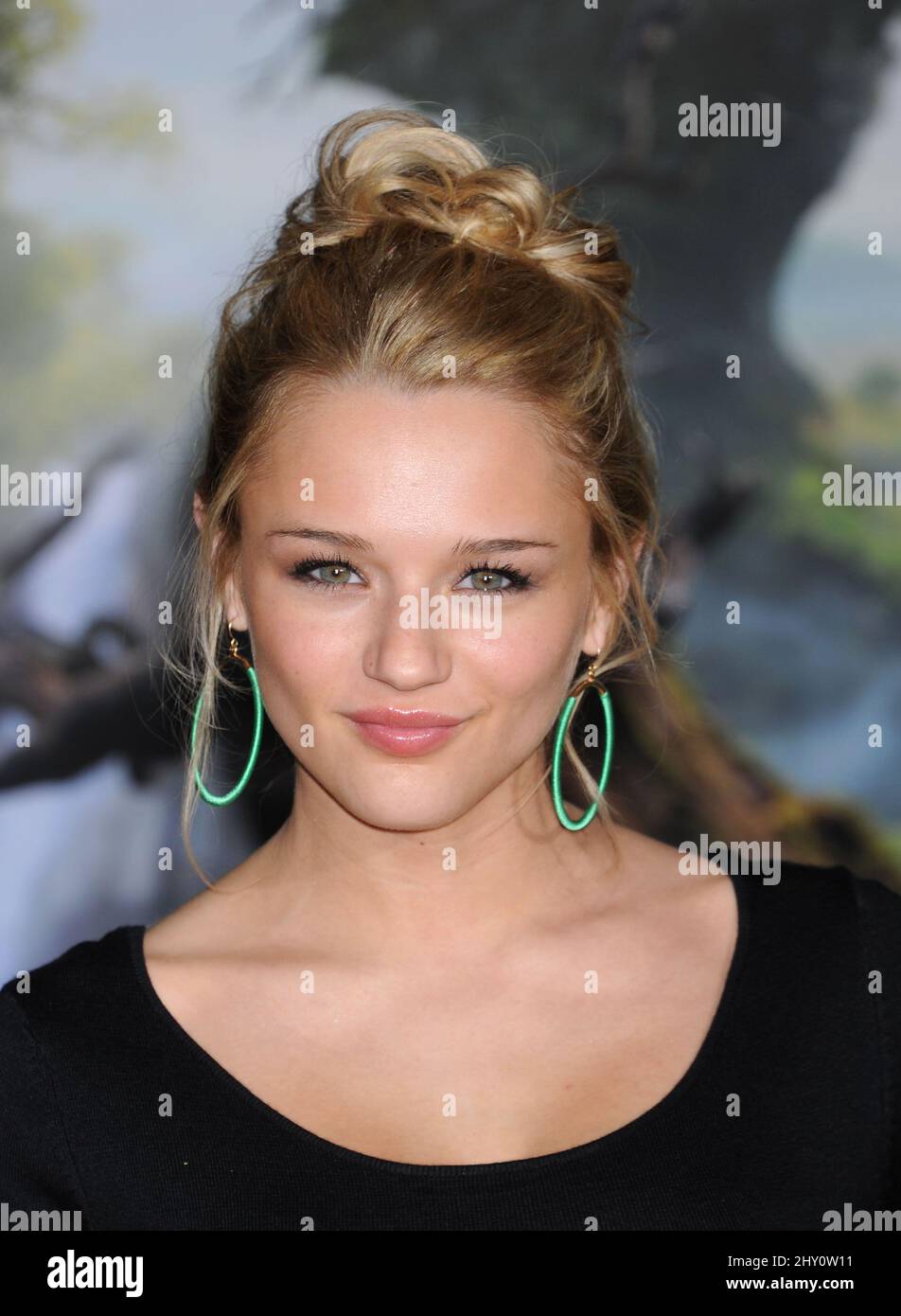 Hunter King attending "Oz The Great and Powerful" World Premiere held ...