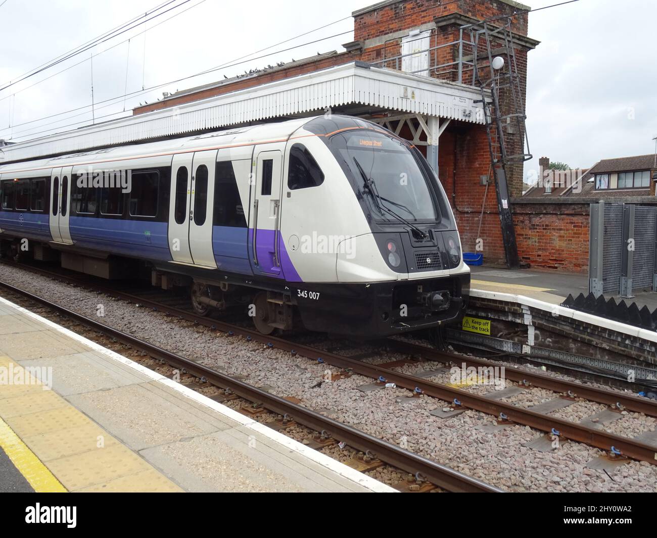 Elizabeth line train hi-res stock photography and images - Alamy