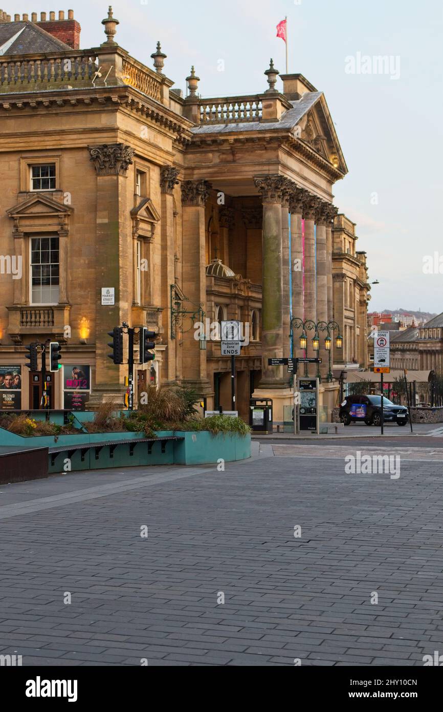 Elegant neo classical architecture hi-res stock photography and images ...