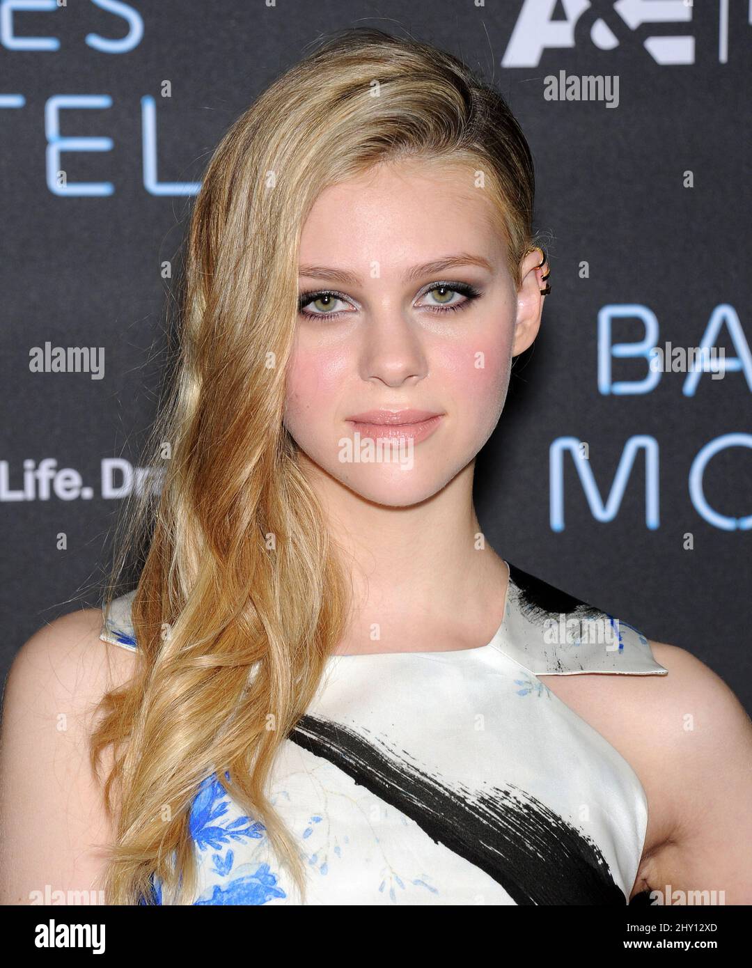 Nicola peltz attending bates motel hi-res stock photography and images ...
