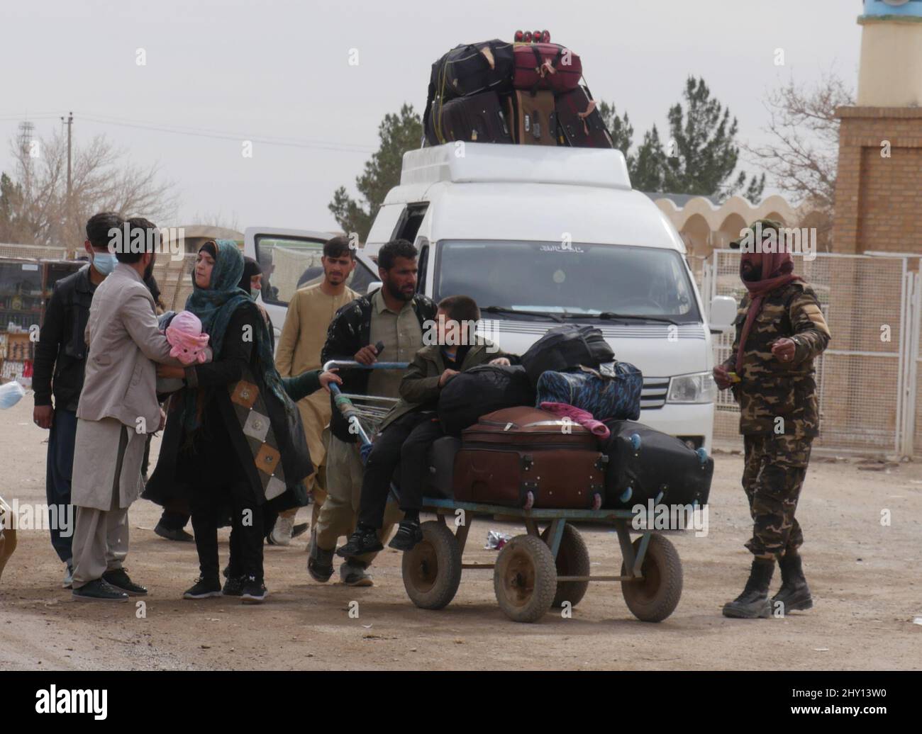 (220314) -- ISLAM QALA (AFGHANISTAN), March 14, 2022 (Xinhua ...