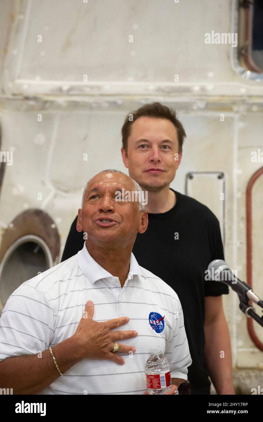 NASA administrator CHARLES BOLDEN, left and SpaceX CEO and Chief ...
