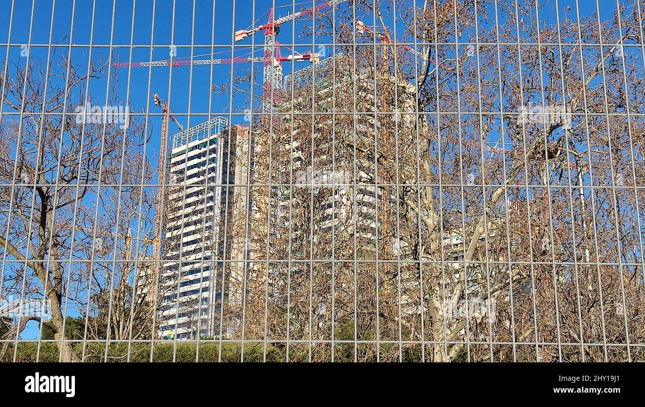 Crane through fence architecture hi-res stock photography and images ...