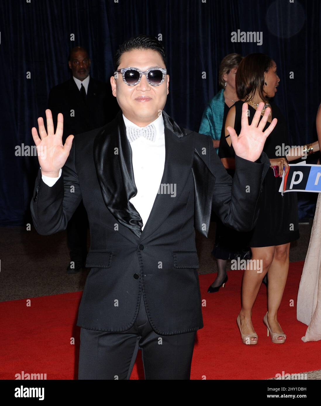 Psy hi-res stock photography and images - Alamy