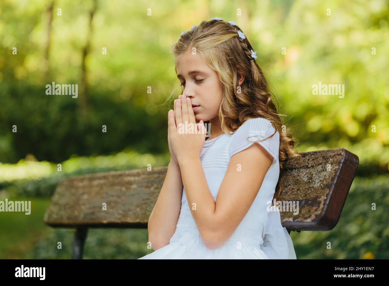 Praying bench hi-res stock photography and images - Alamy