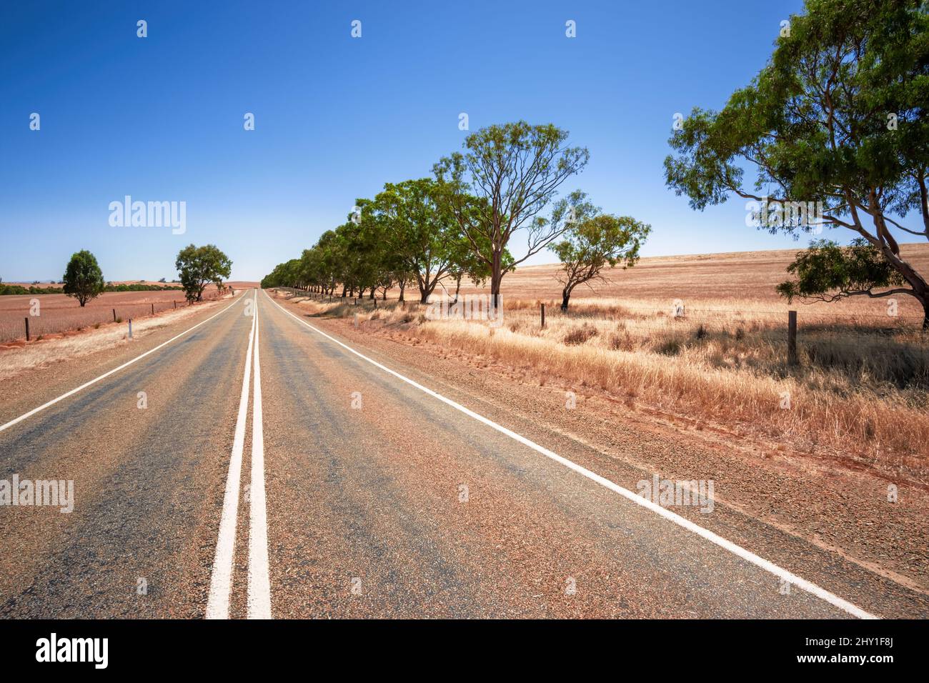 Shot of a road in dry south Australia Stock Photo - Alamy