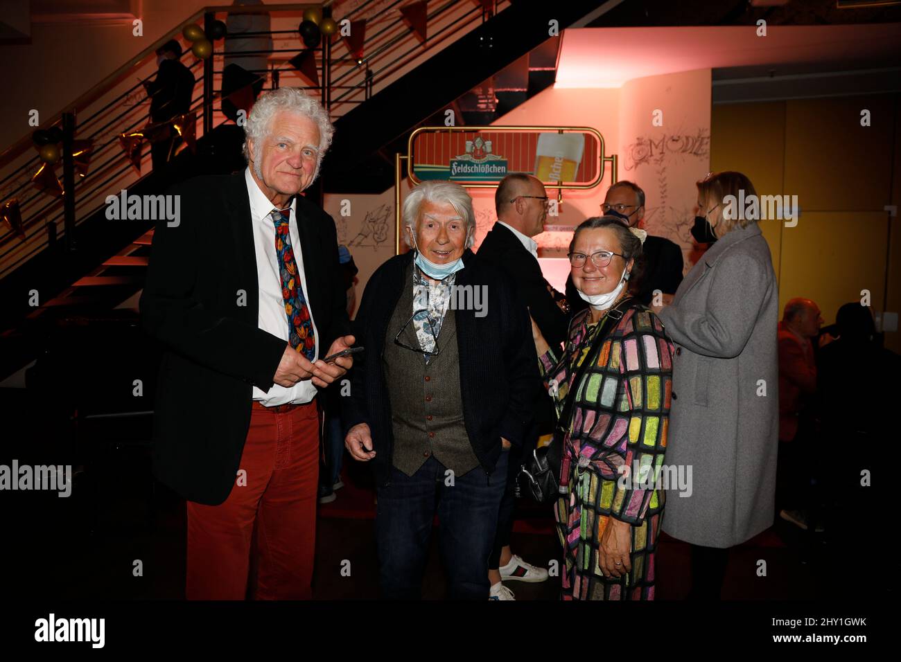 Jürgen Mai und Heinz Behrens mit Ehefrau Birgit Behrens-Otto bei der ...