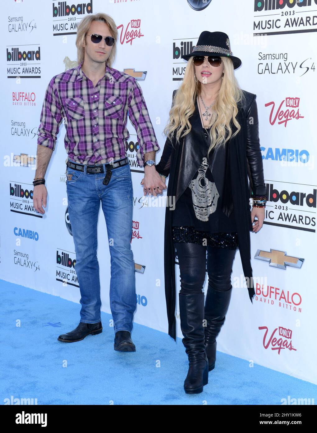 Orianthi in hi-res stock photography and images - Alamy
