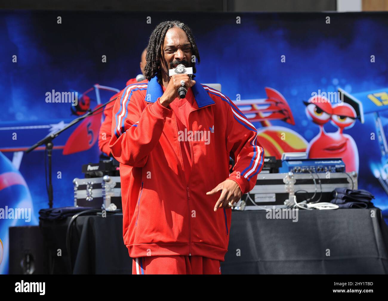 Snoop Dogg at the 20th Century Fox and Dreamworks "Turbo" treat for E3 ...