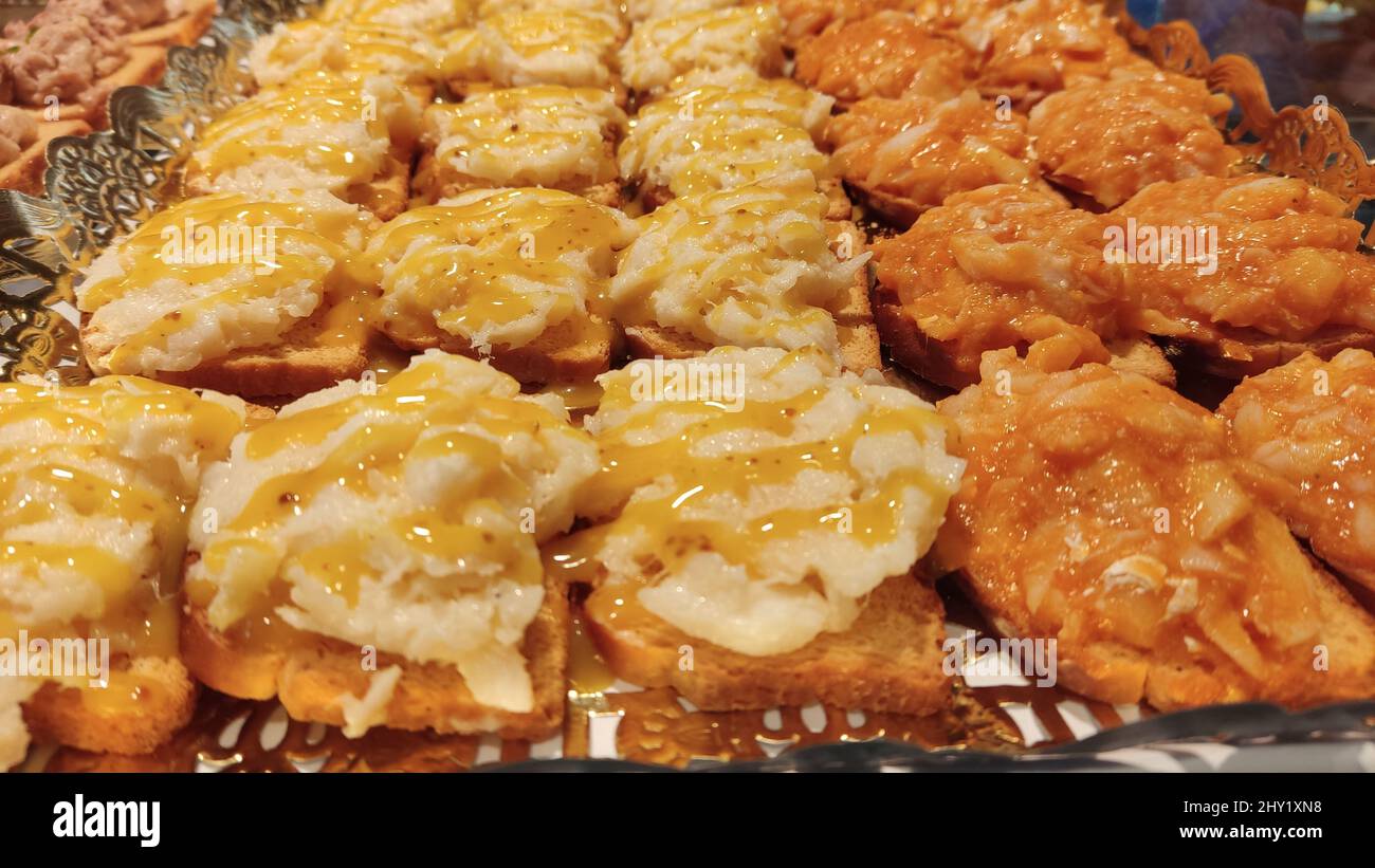 Bread counter buffet hi-res stock photography and images - Alamy